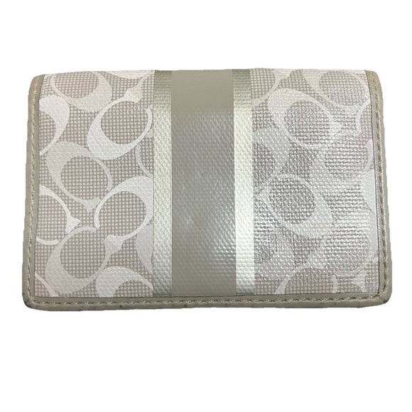 Coach | Bags | Coach Signature Canvas Gray Bifold Snap Cardholder ...